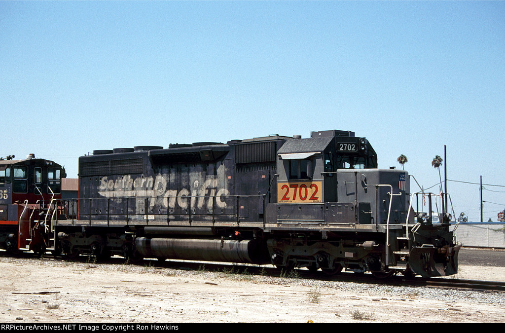 UP 2702